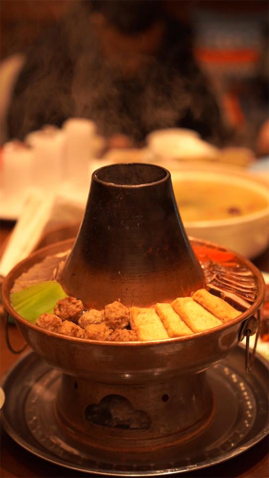 Ya'an "Wins Over" International Streamers: The Ease Found in Hot Pot ...